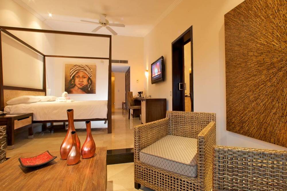 Sandos Playacar Beach Resort & Spa All Inclusive, hotel en Playa del ...